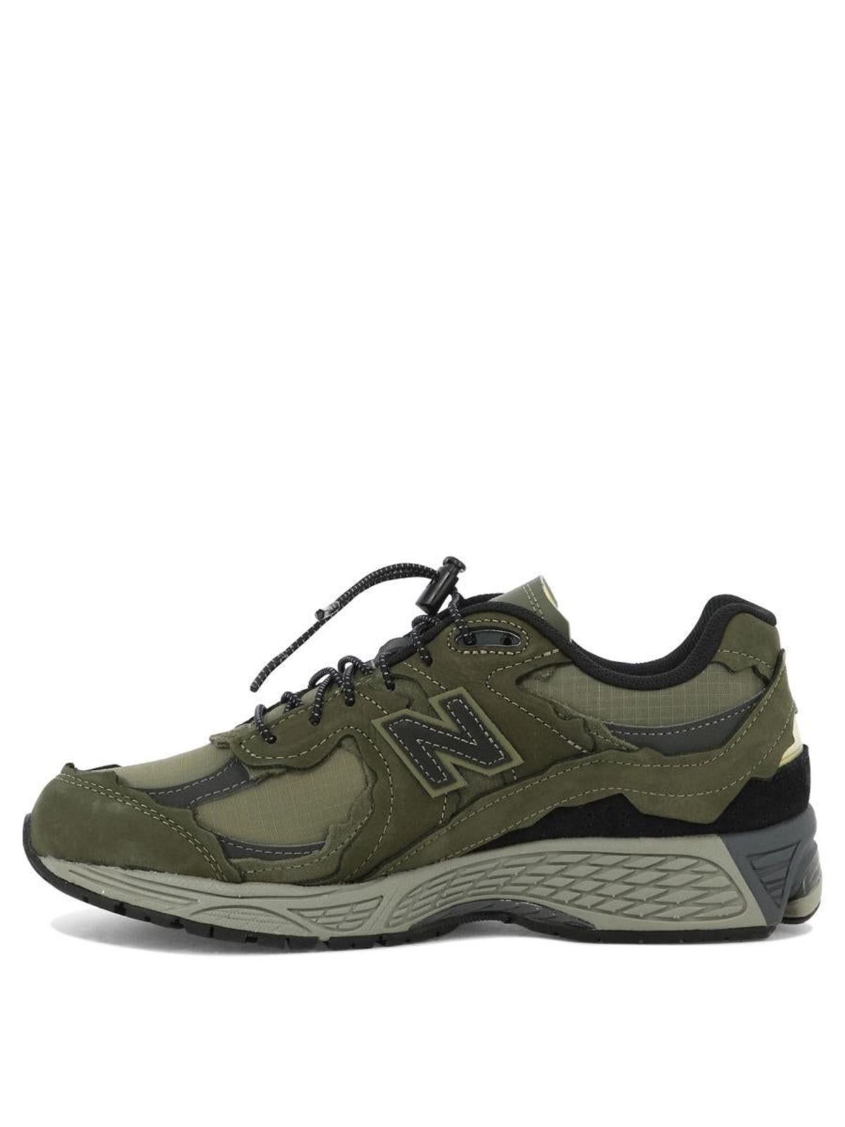 New Balance 2002RD sneakers - Green | Garmentory