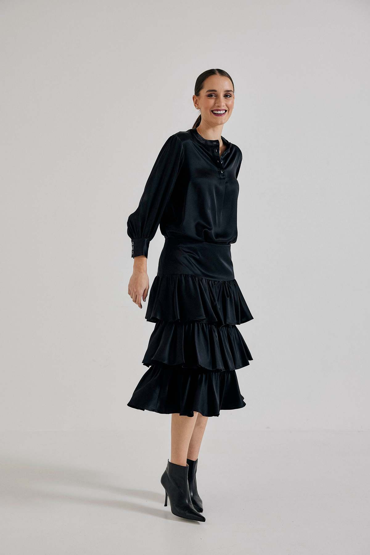 Lindsay Nicholas New York Elena Francesca Tiered Skirt - Black | Garmentory