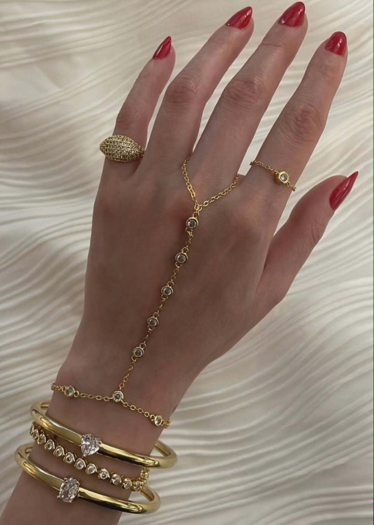 LIVIE JEWELRY JULIETTE Hand Chain - Gold | Garmentory