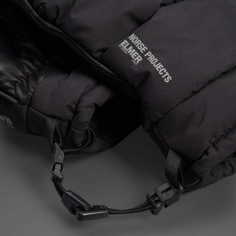 Norse Projects Elmer Pertex Shield Heavy Mitten - Black | Garmentory