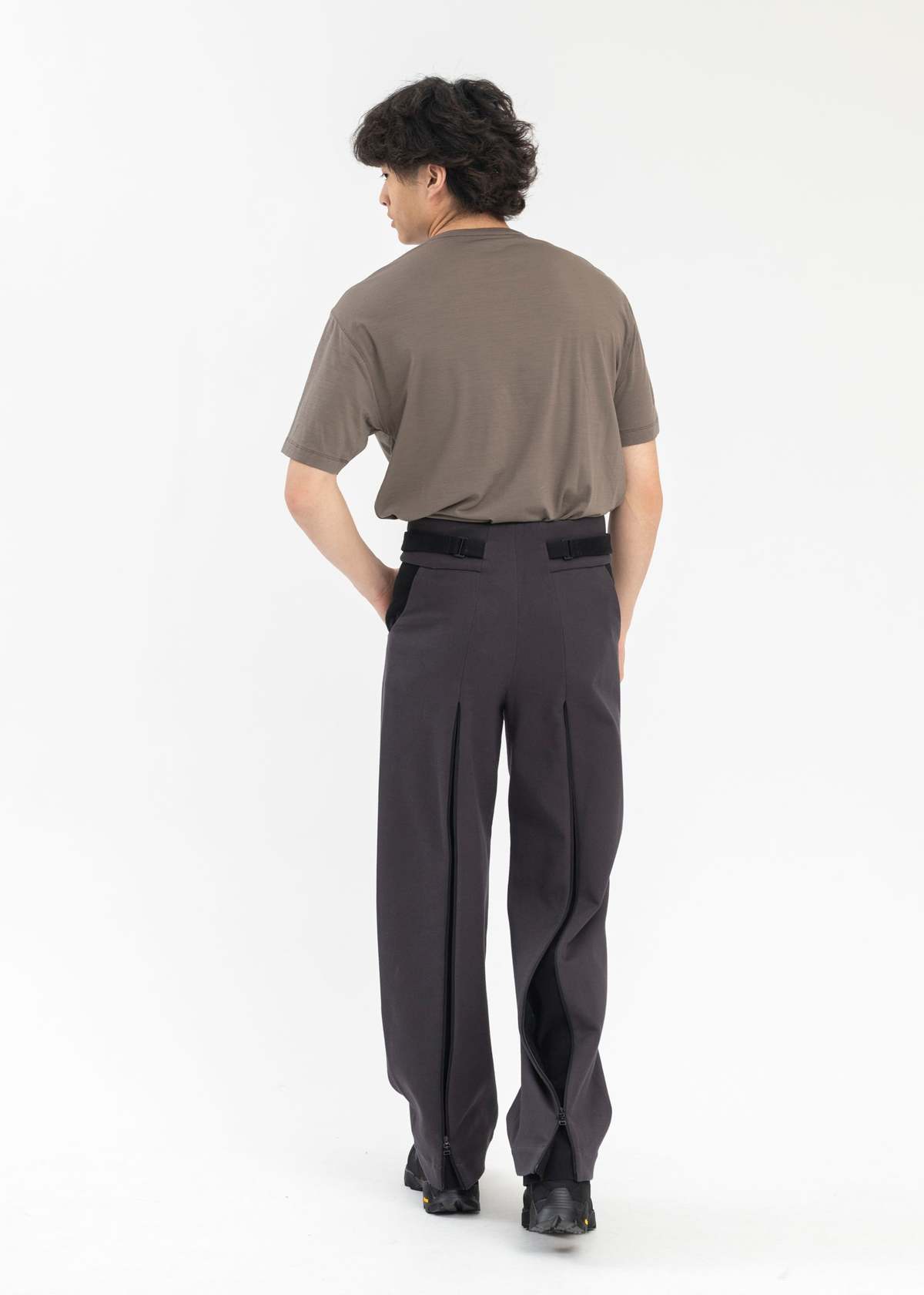 _J.L - A.L_ Expand Pants - Dark Grey | Garmentory