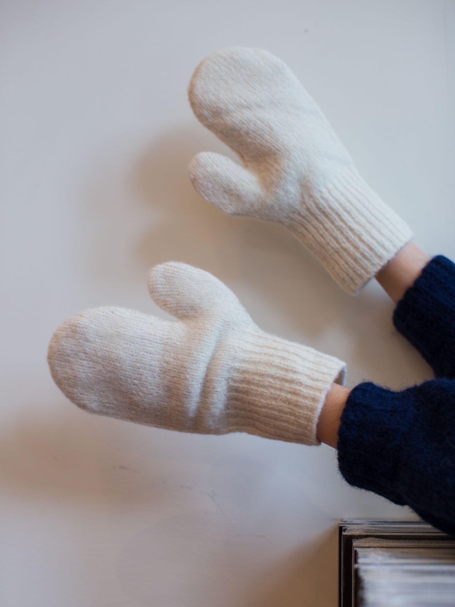 Atelier Delphine Baby Alpaca Mittens - White | Garmentory