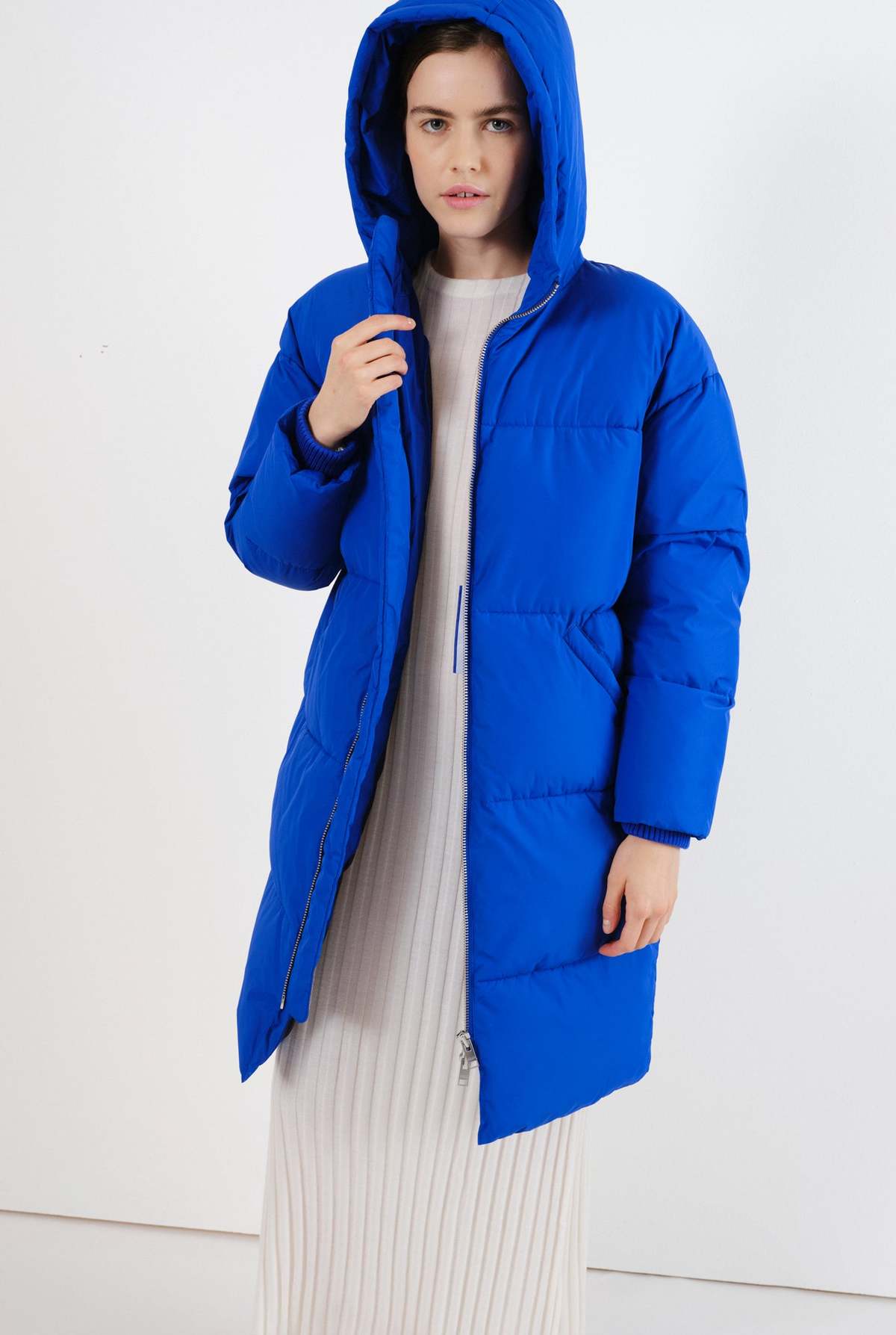EMbassy Of Bricks and Logs Elphin Puffer coat - Embassy Blue | Garmentory