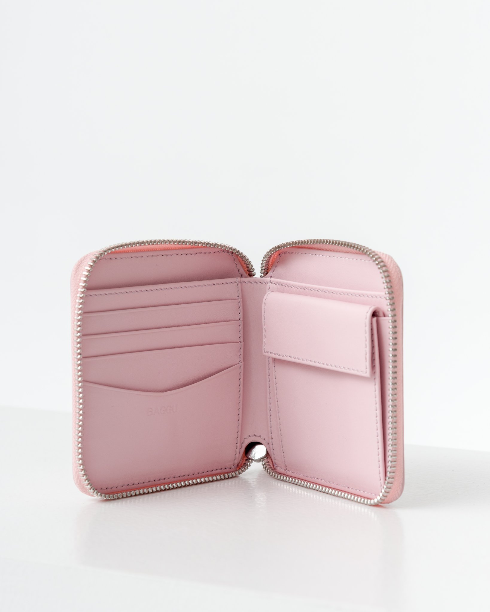 BAGGU Square Wallet | Garmentory