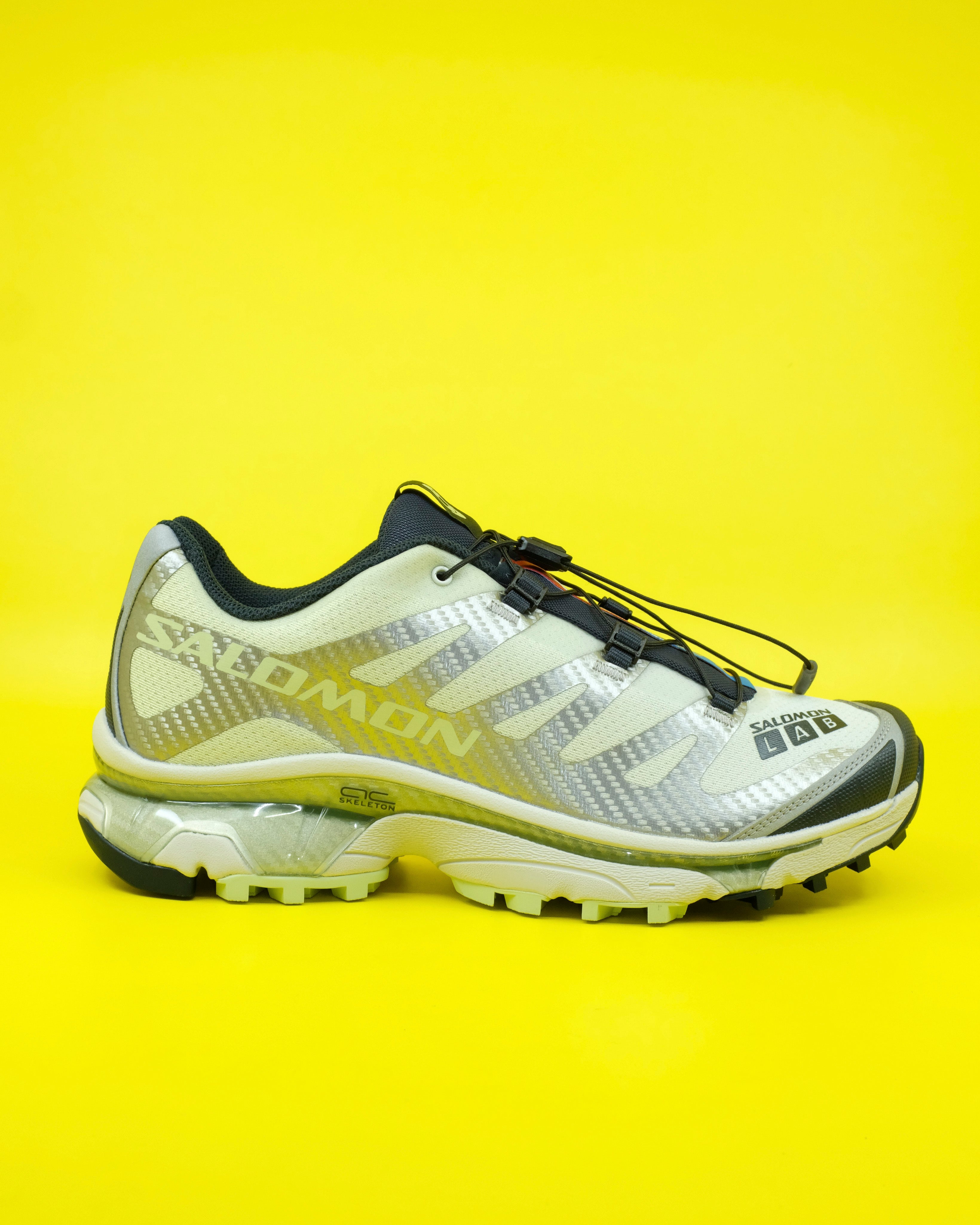 SALOMON XT 4 OG Sneakers - Carbon/Celadon Green | Garmentory