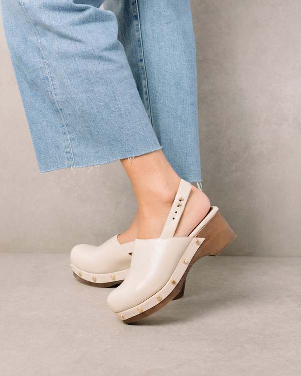 Alohas Vinyl Leather Clogs - White | Garmentory