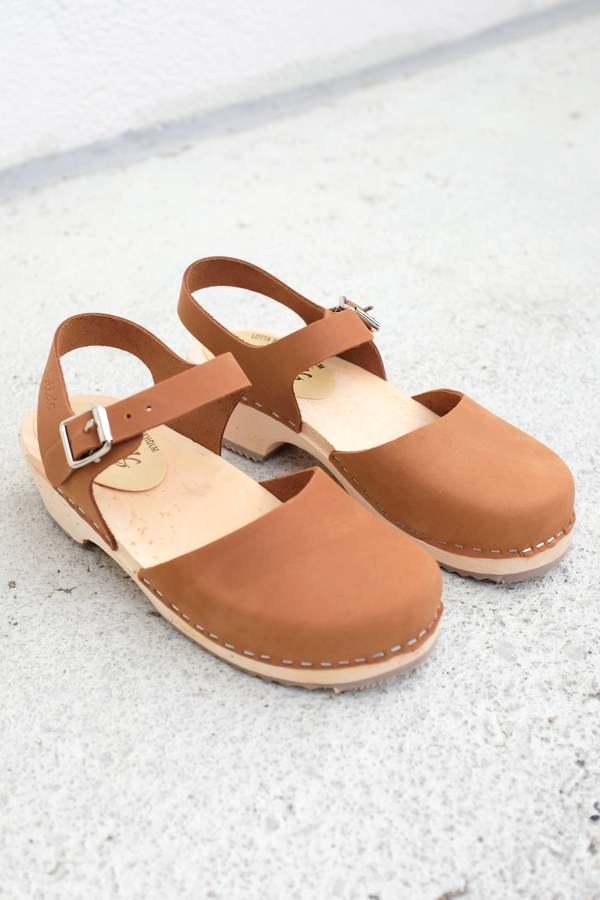 Low Wood Clogs / Brown | Garmentory