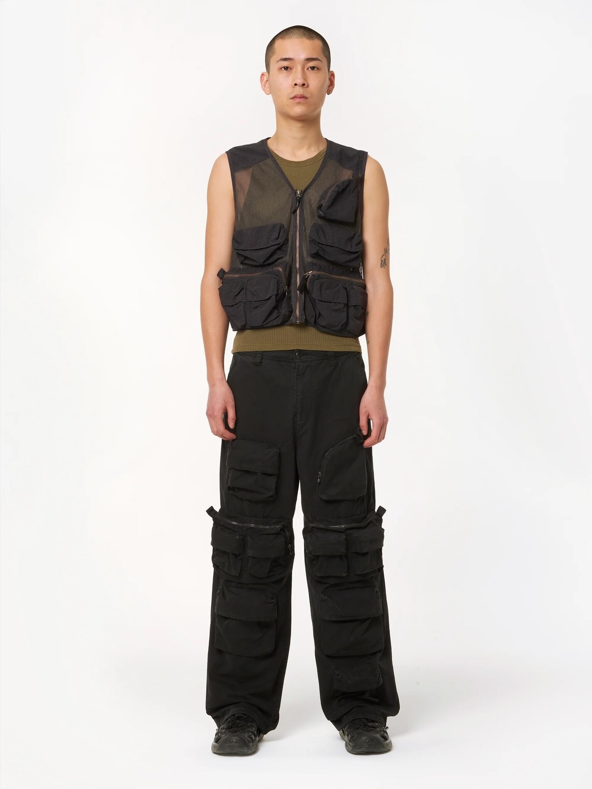 Boiler Room Mesh Zip Up Cargo Vest - Black | Garmentory