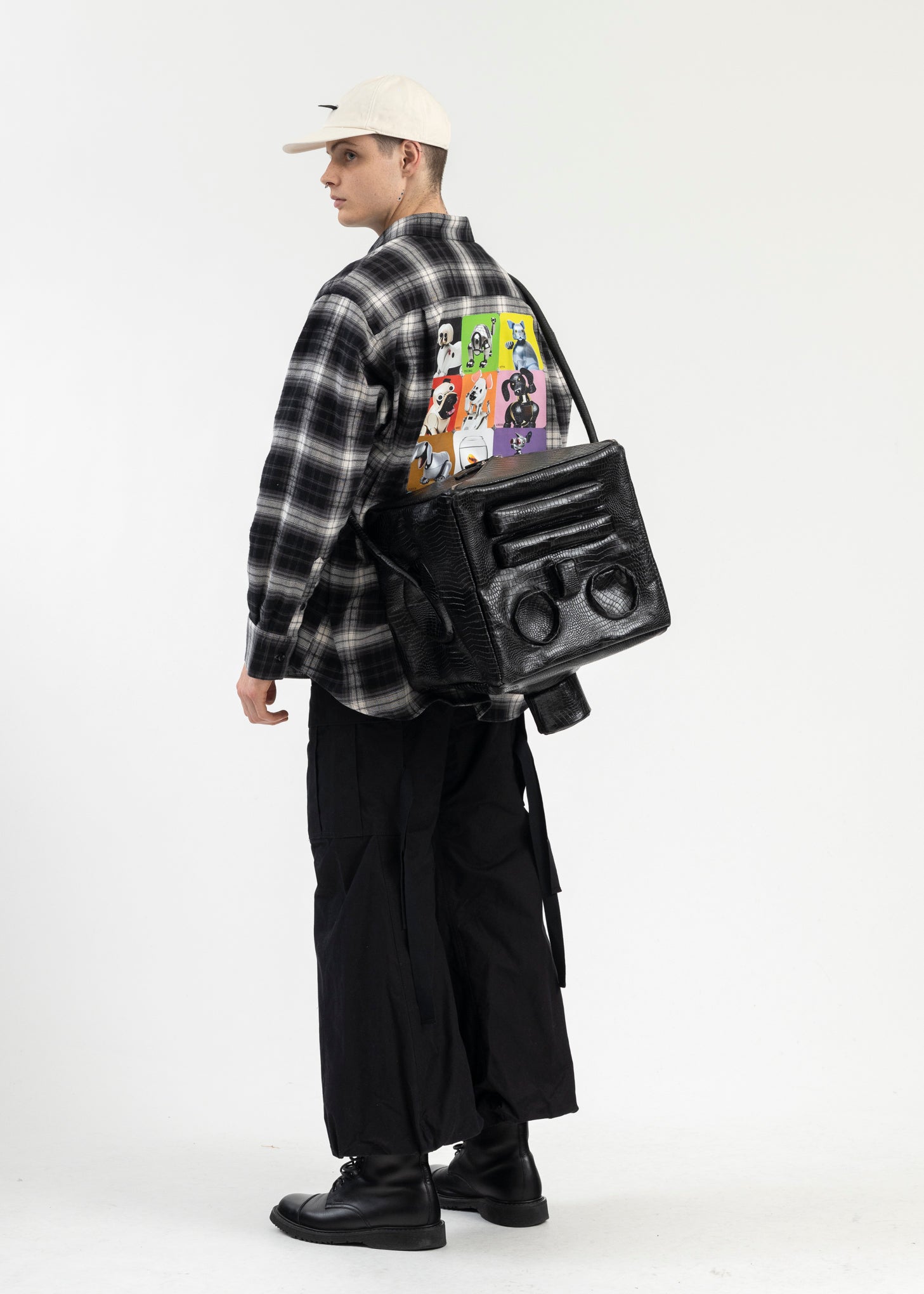 Doublet BLACK ROBOT LEGS CARGO PANTS - BLACK | Garmentory