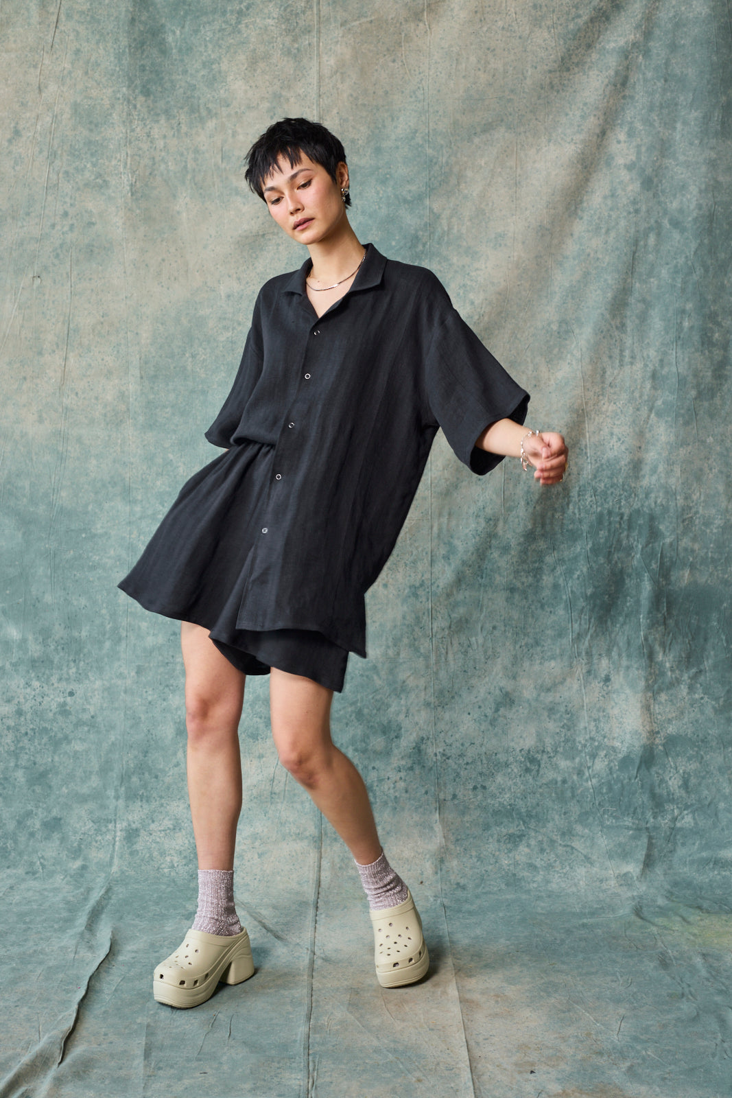 Devlyn Van Loon Linen Culotte Short - Black | Garmentory