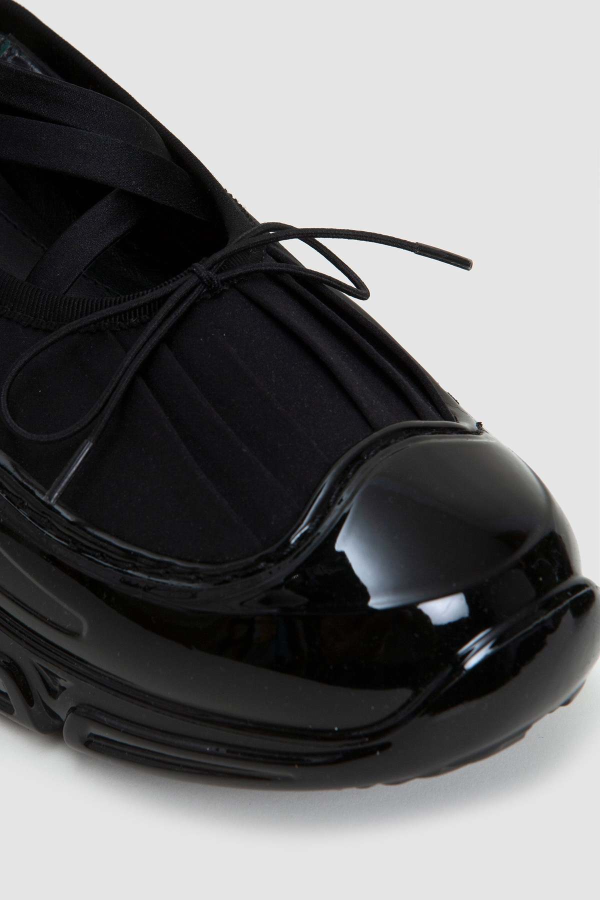 Simone Rocha Classic Criss Cross Tracker Ballerina - Black | Garmentory