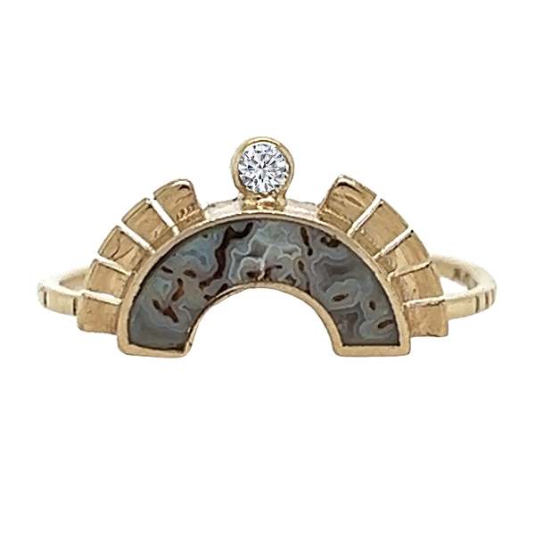 Young in the Mountains Dinosaur Bone Rising Sol Ring Crown - White ...