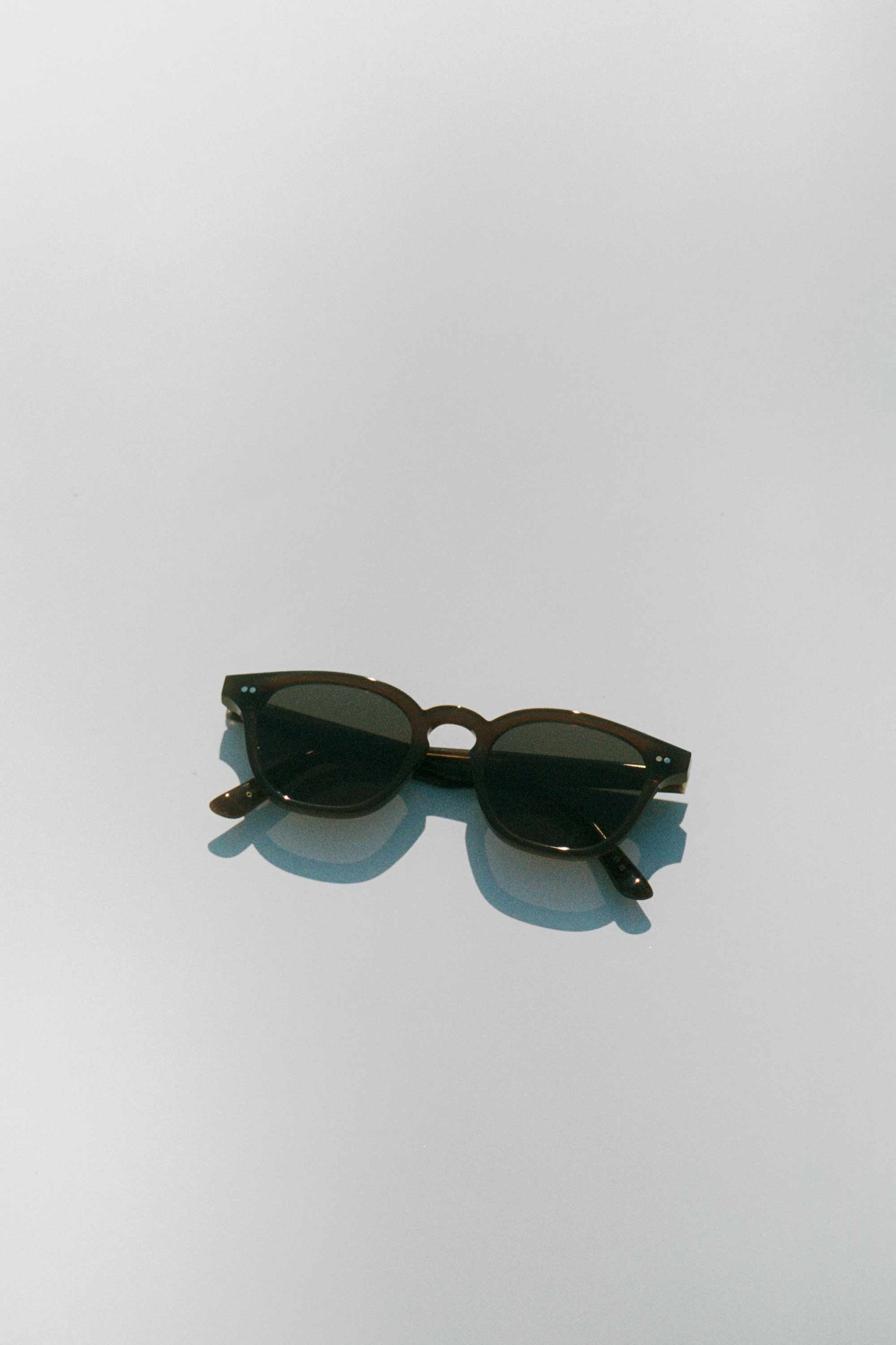 Monokel River Chocolate Eyewear - Grey solid lens | Garmentory