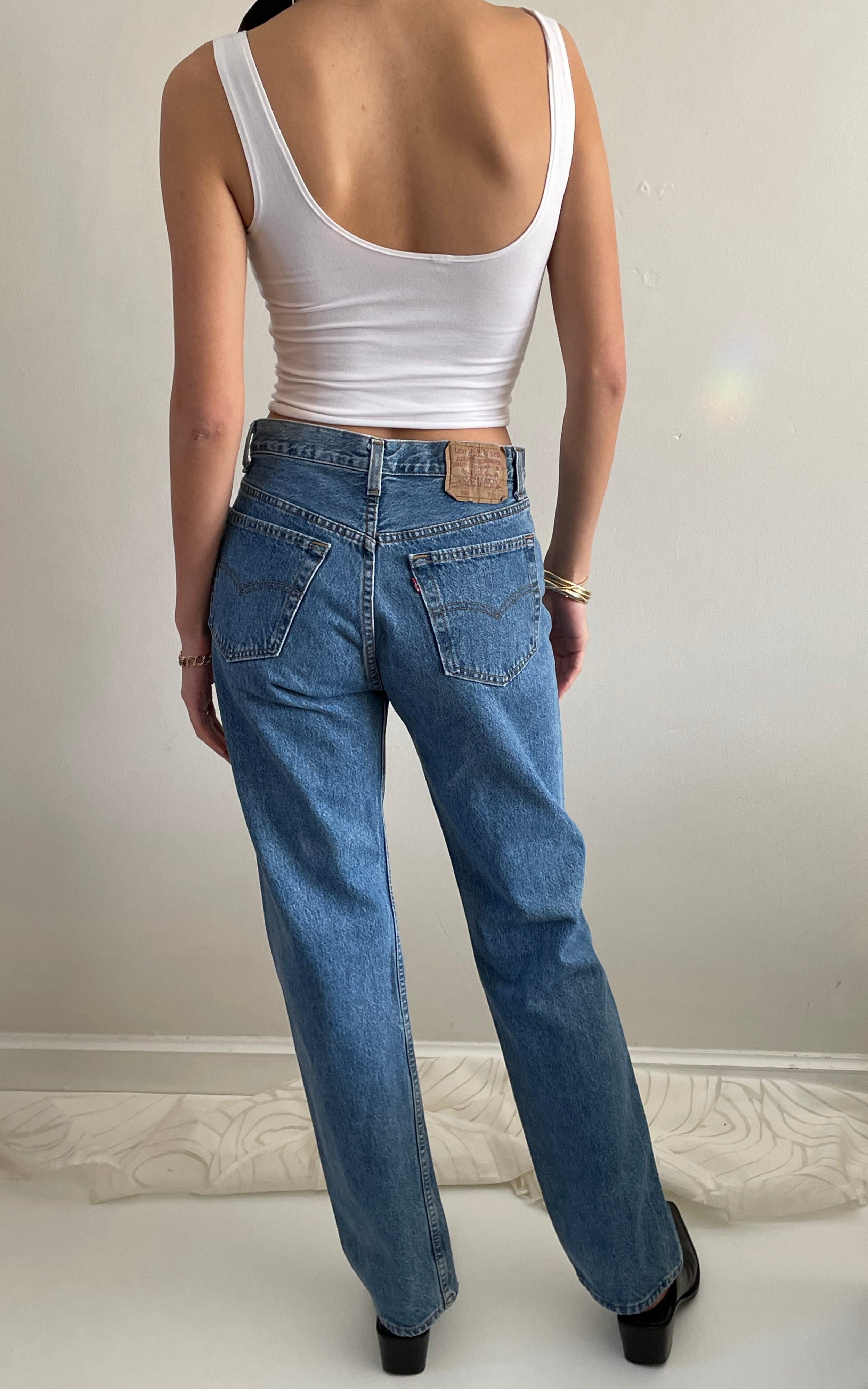 Vintage Levi's 501 button fly medium wash Levis jeans | Garmentory
