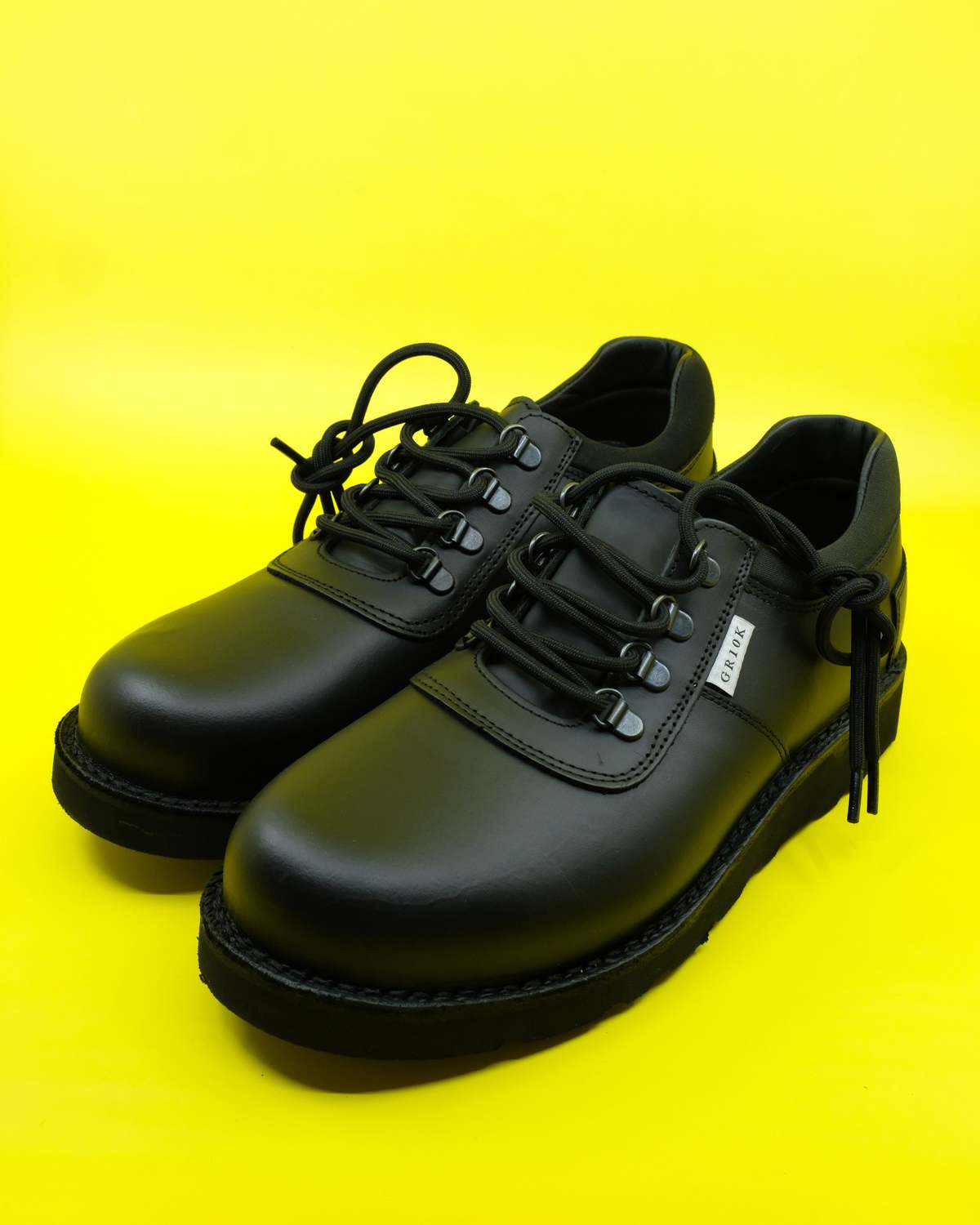 GR10K Calf Leather Low Trauma Shoes - Black | Garmentory