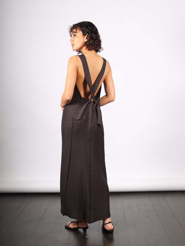 Issey Miyake Paper Like Pleats Dress - Black | Garmentory