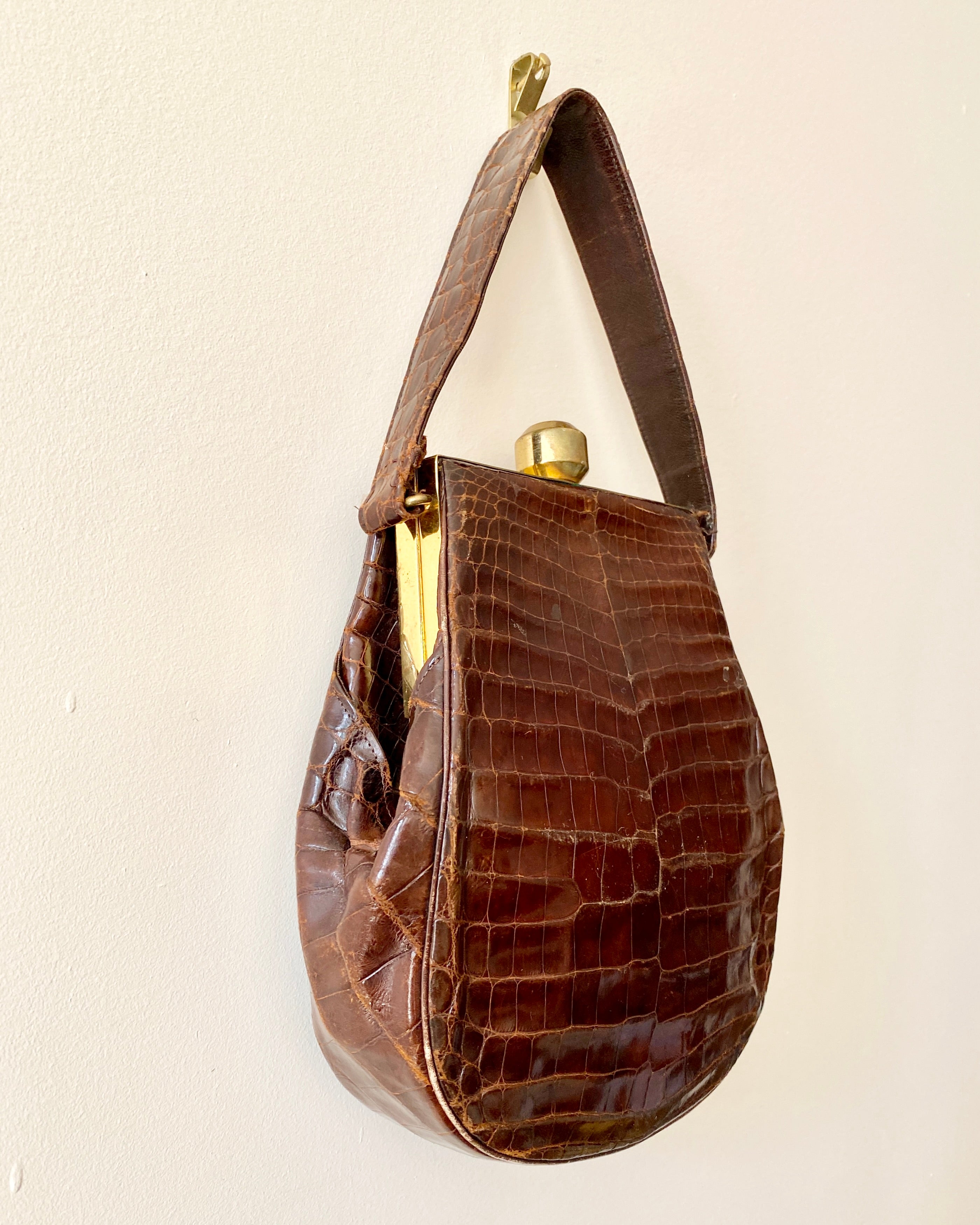Ardith Vintage 1940s DEITSCH BROTHERS Alligator Handbag - Brown ...