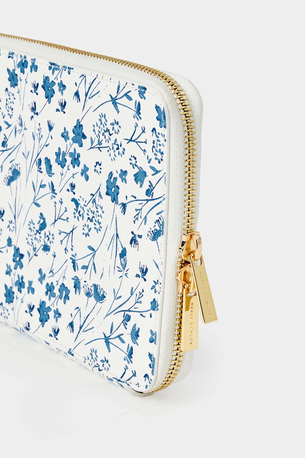 Cartolina Neely & Chloe Travel Wallet - Blue Meadow | Garmentory