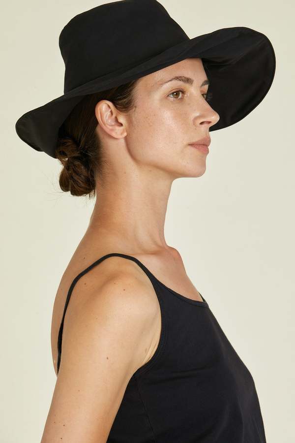 Black Crane Wavy Hat | Garmentory