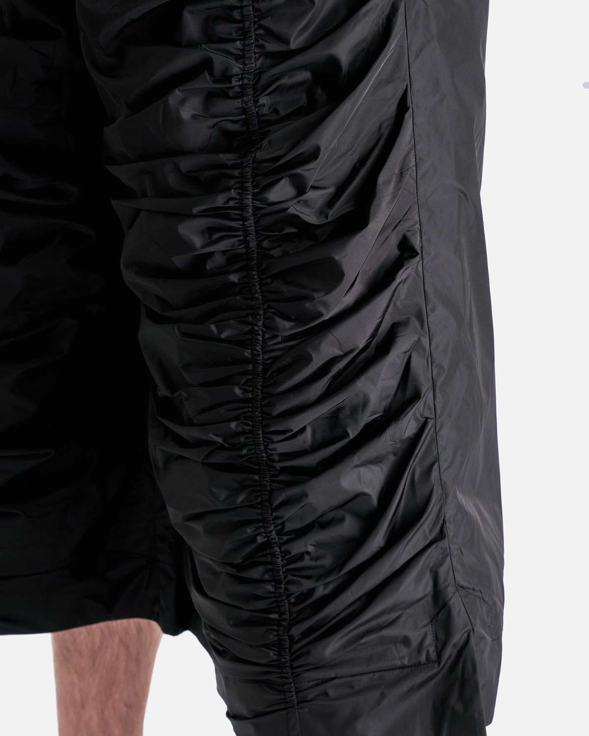 Simone Rocha Boxing Shorts with Ruching - Black | Garmentory