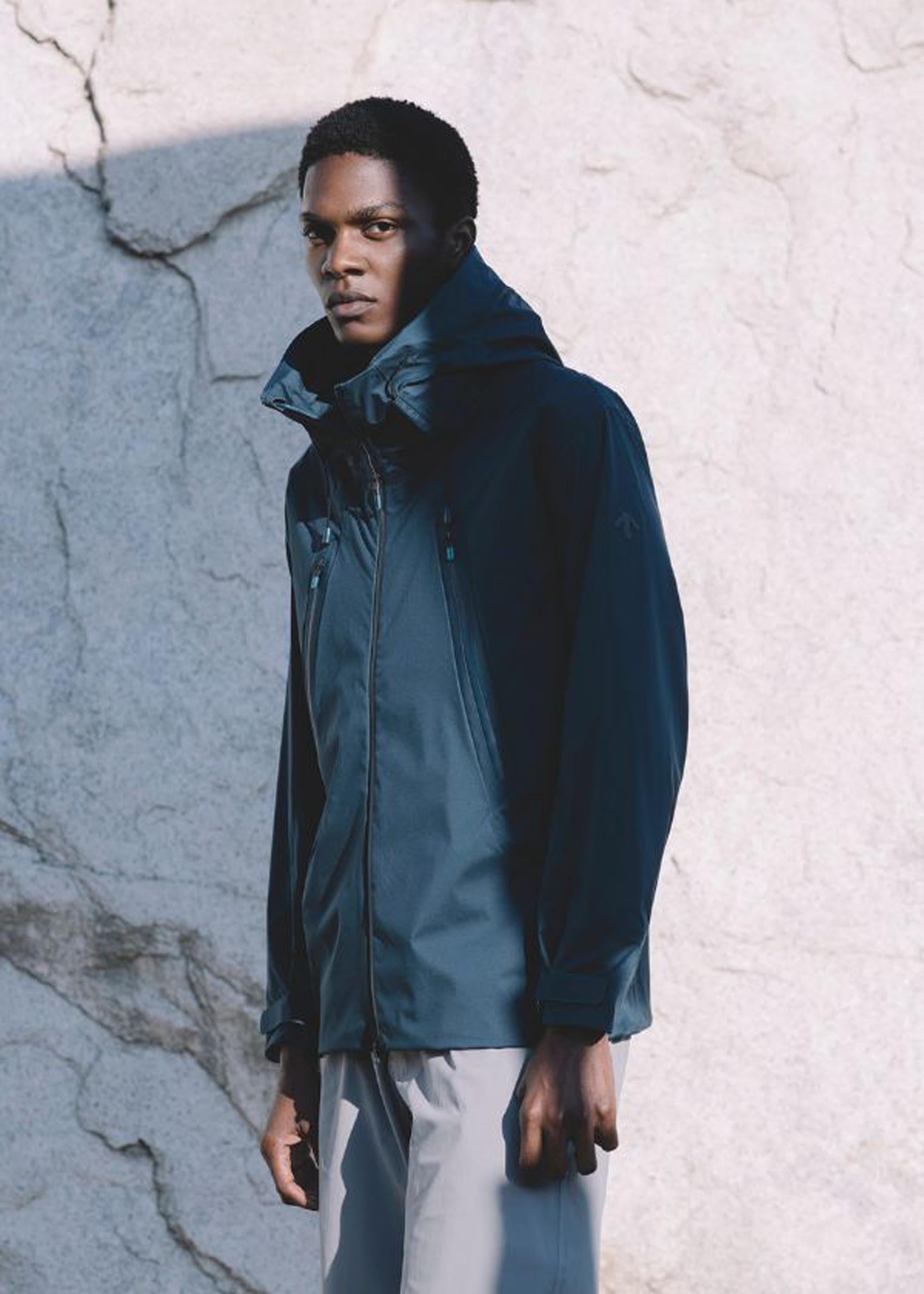 DESCENTE ALLTERRAIN Hard Shell Jacket - Navy | Garmentory