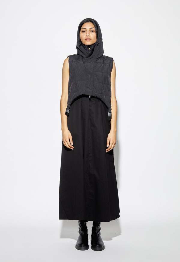 Embassy of Bricks & Logs Unisex Hixon Hood - Black | Garmentory