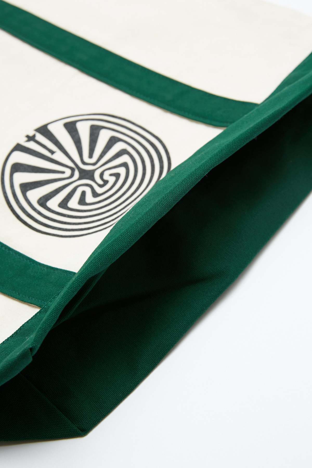 Totem Brand Co. Totem in the Maze Carry All Boat Tote Bag - Green ...