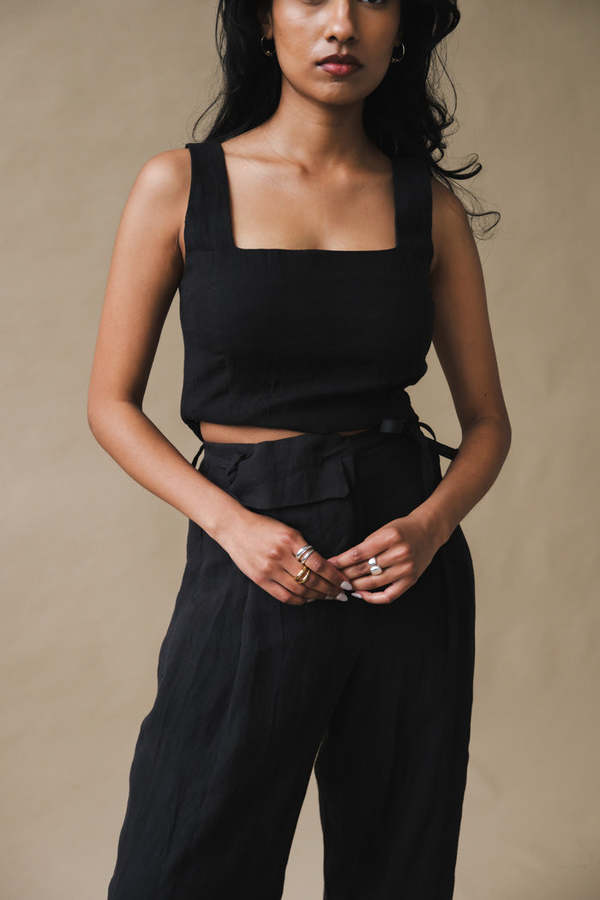 BLOSSOM JEN TOP - black | Garmentory