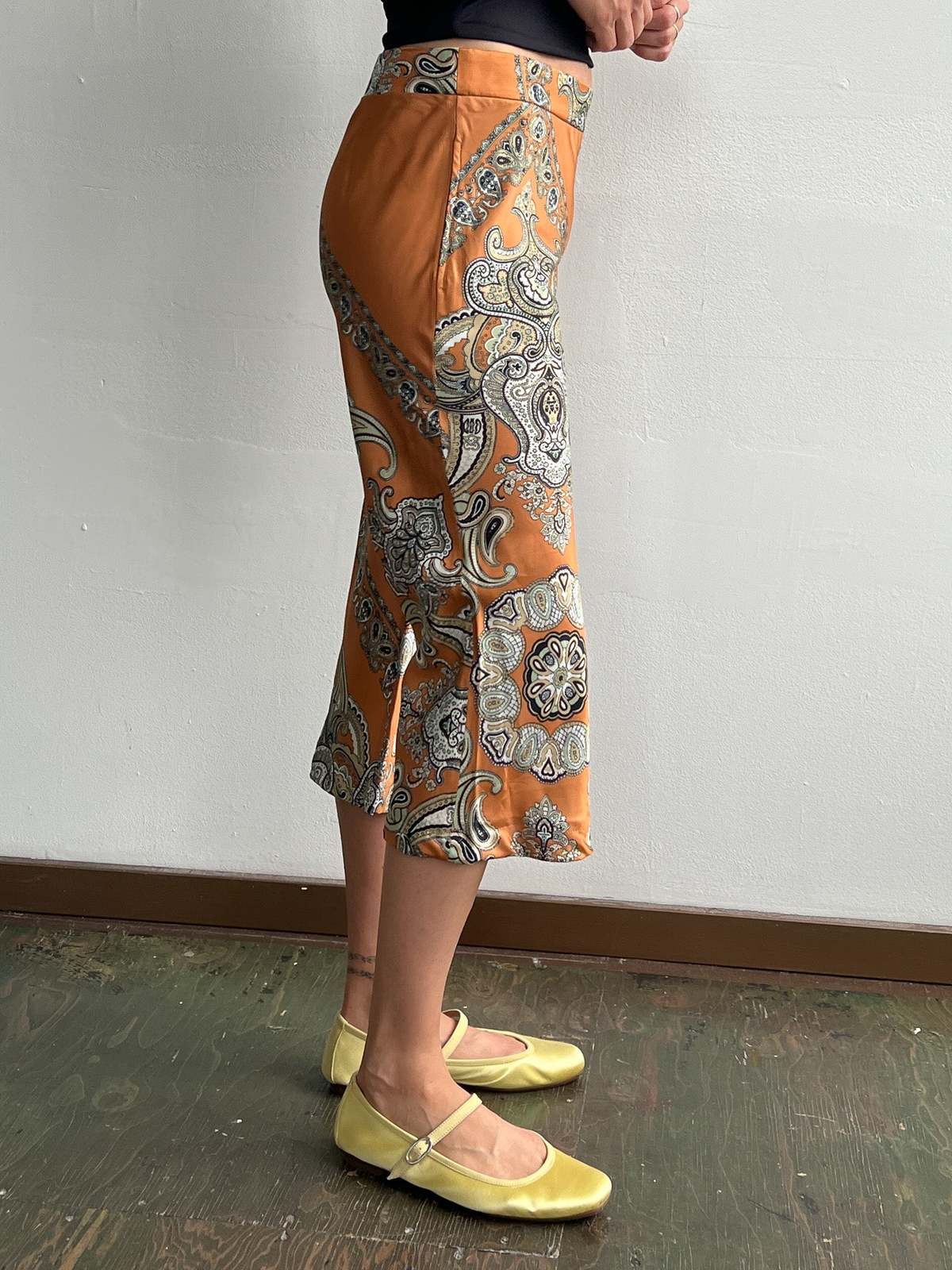 Vintage Chloe Slinky Paisley Capris | Garmentory