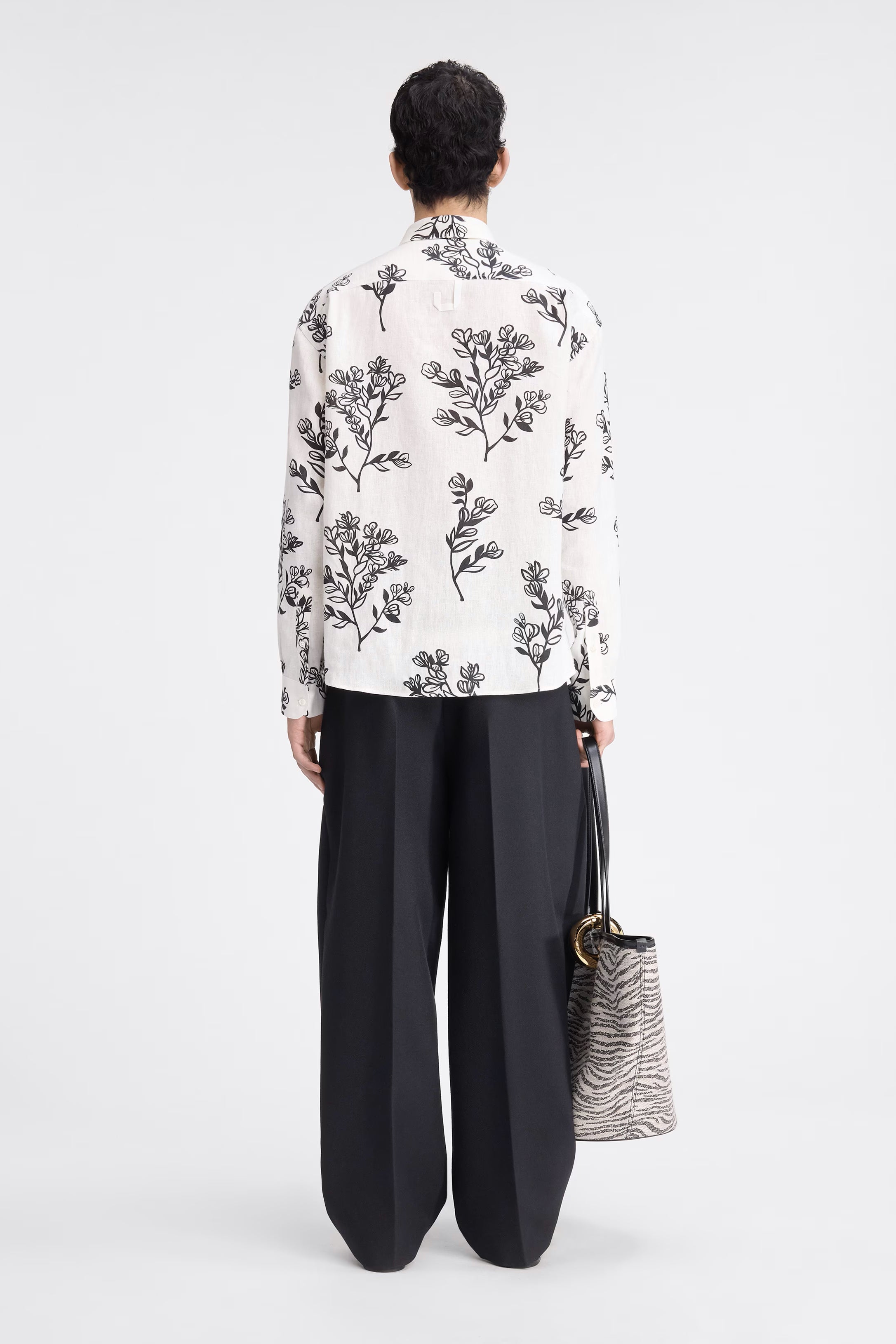 Jacquemus La Chemise Simon Print Shirt - Black Flowers | Garmentory