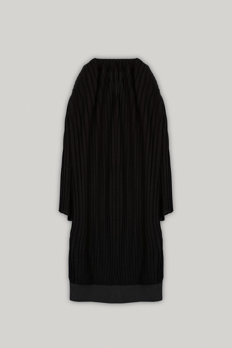 OK KINO Pleated Dress - Black | Garmentory