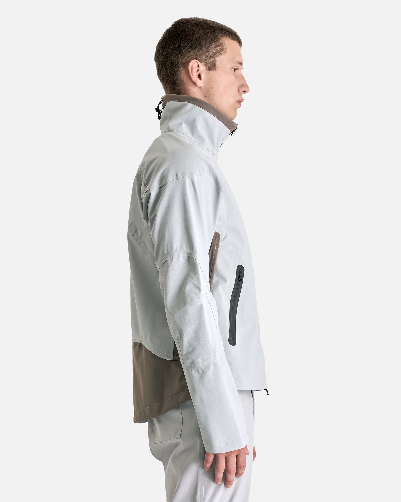 GR10K Skeleton 3L WR Jacket - Light Grey | Garmentory