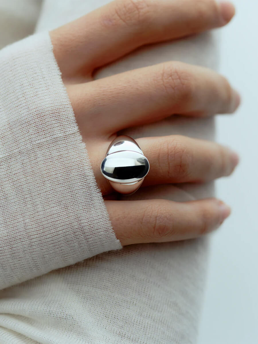 RAGBAG Dualism Oval Signet Ring - Silver | Garmentory