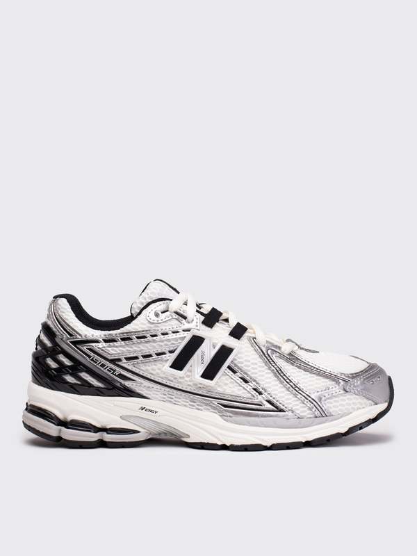 New Balance M1906RER Shoes - Silver Metallic/Black | Garmentory