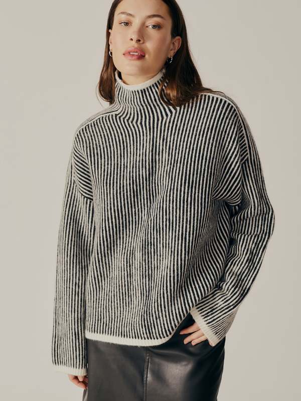 Deluc Geranium Turtleneck Sweater - Black/Cream | Garmentory