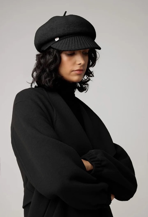 SOIA & KYO Dora Peaked Beret Hat - Classic Black | Garmentory