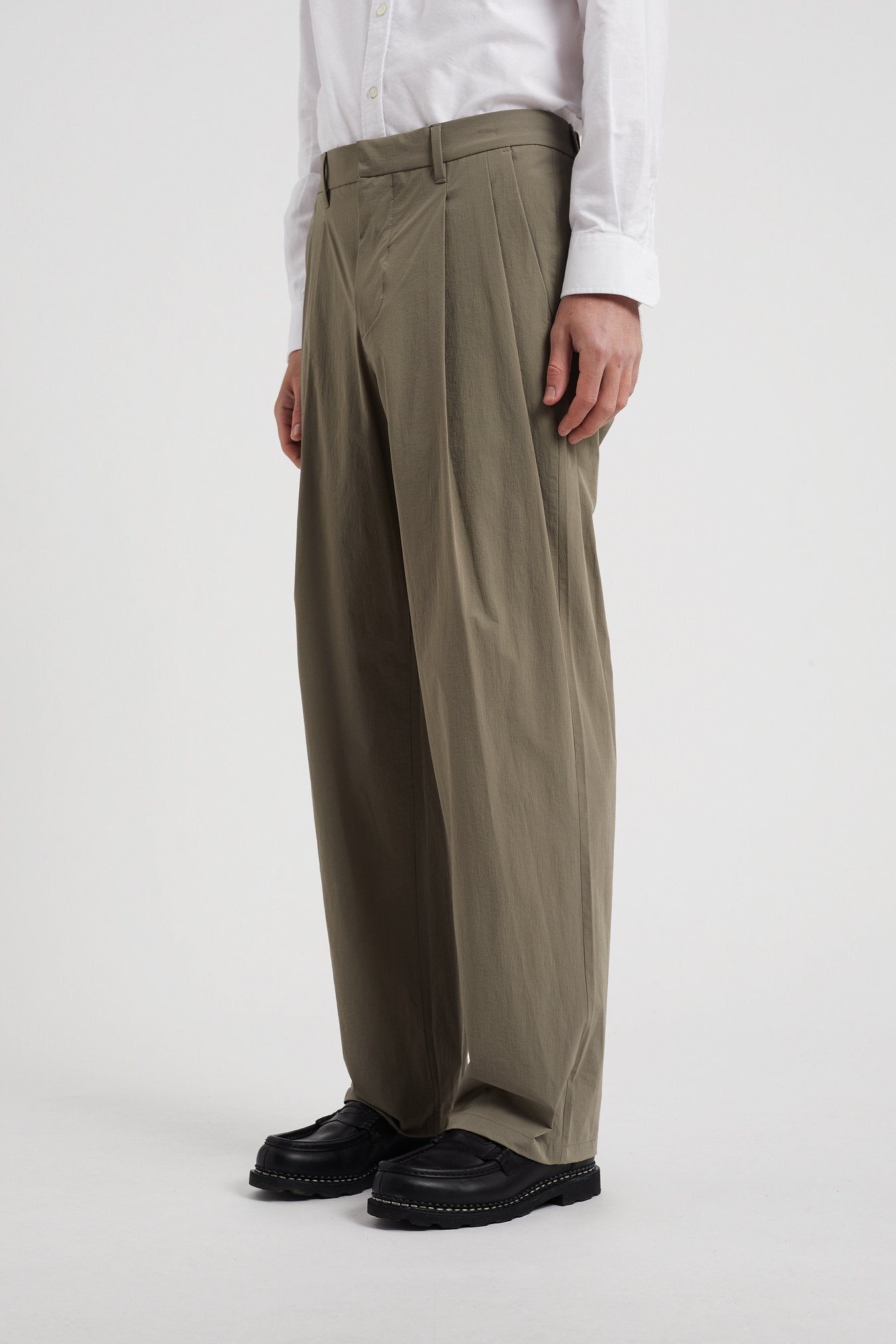 Norse Projects Benn Travel Light Pants - Concrete Grey | Garmentory