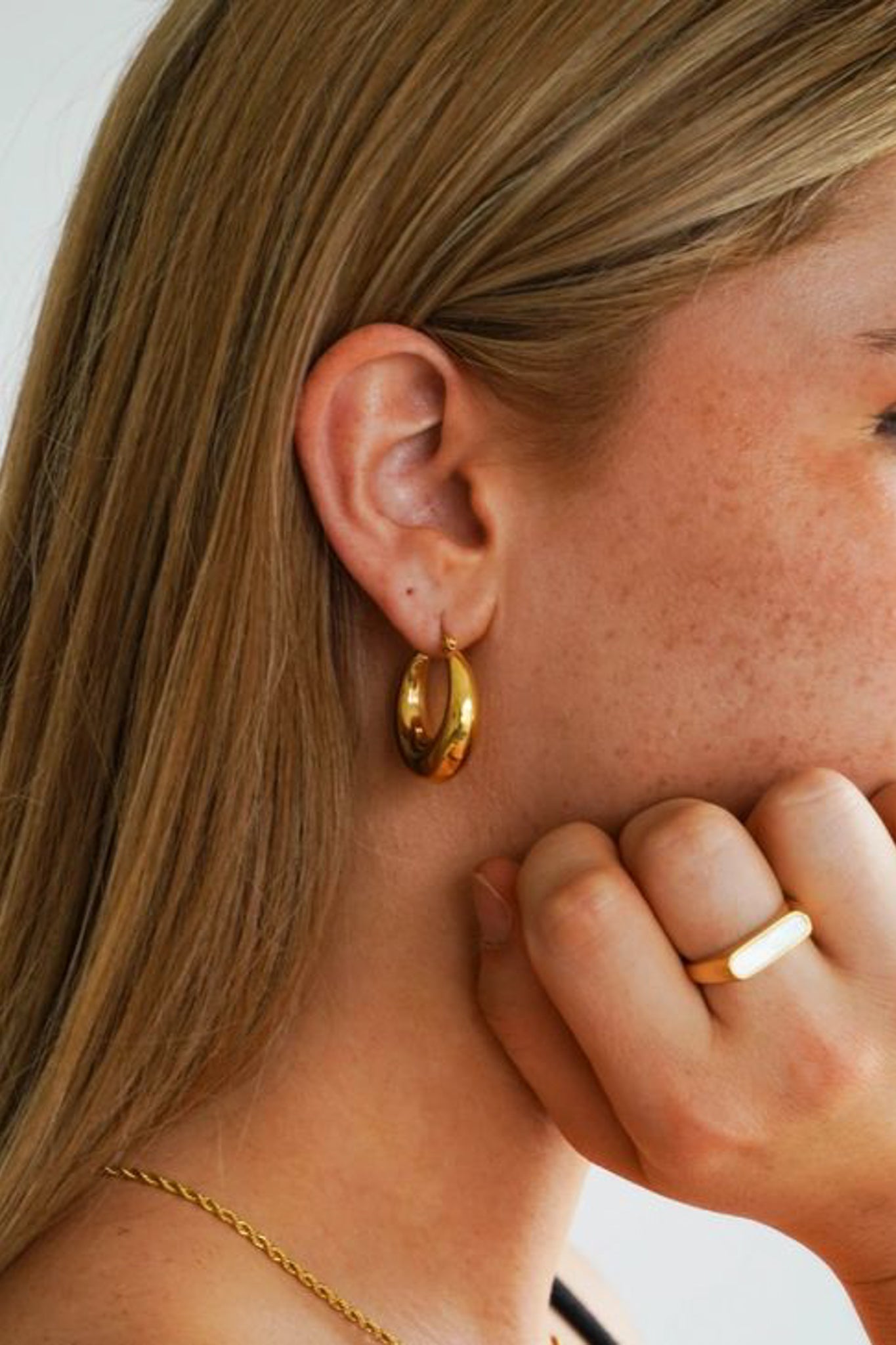 Hunter & Hare Thick Hoops - Gold | Garmentory