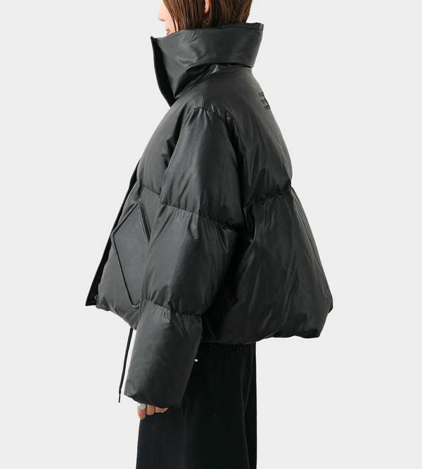 MM6 Maison Margiela Signature Cropped Puffer - Black | Garmentory