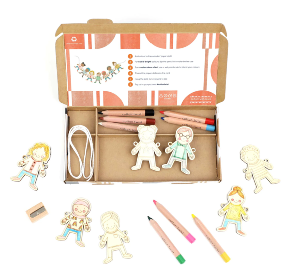 Murray & Finn Wooden 'Paper Dolls' Garland Craft Kit | Garmentory