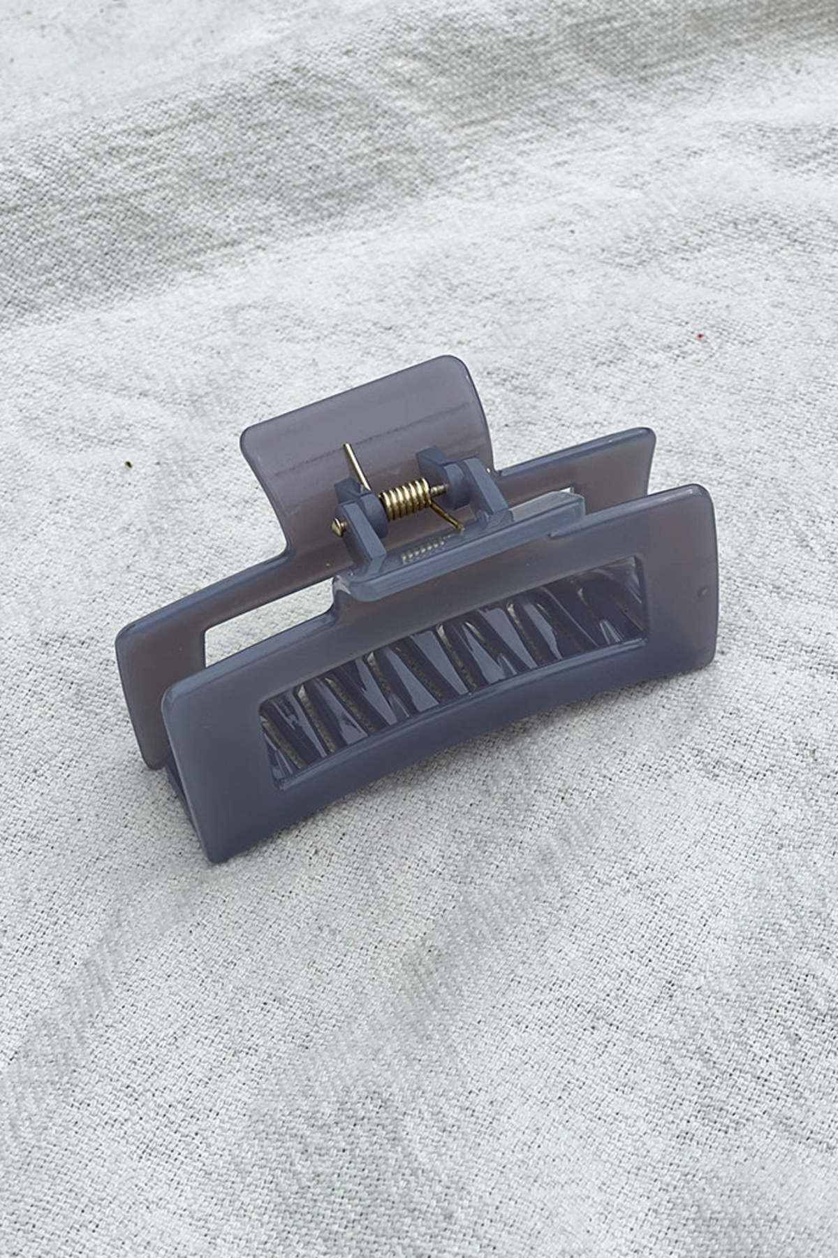 Pipe & Row Sheer Medium Hair Claw - Grey | Garmentory