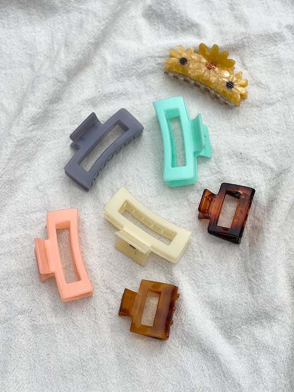 Pipe & Row Sheer Medium Hair Claw - Grey | Garmentory