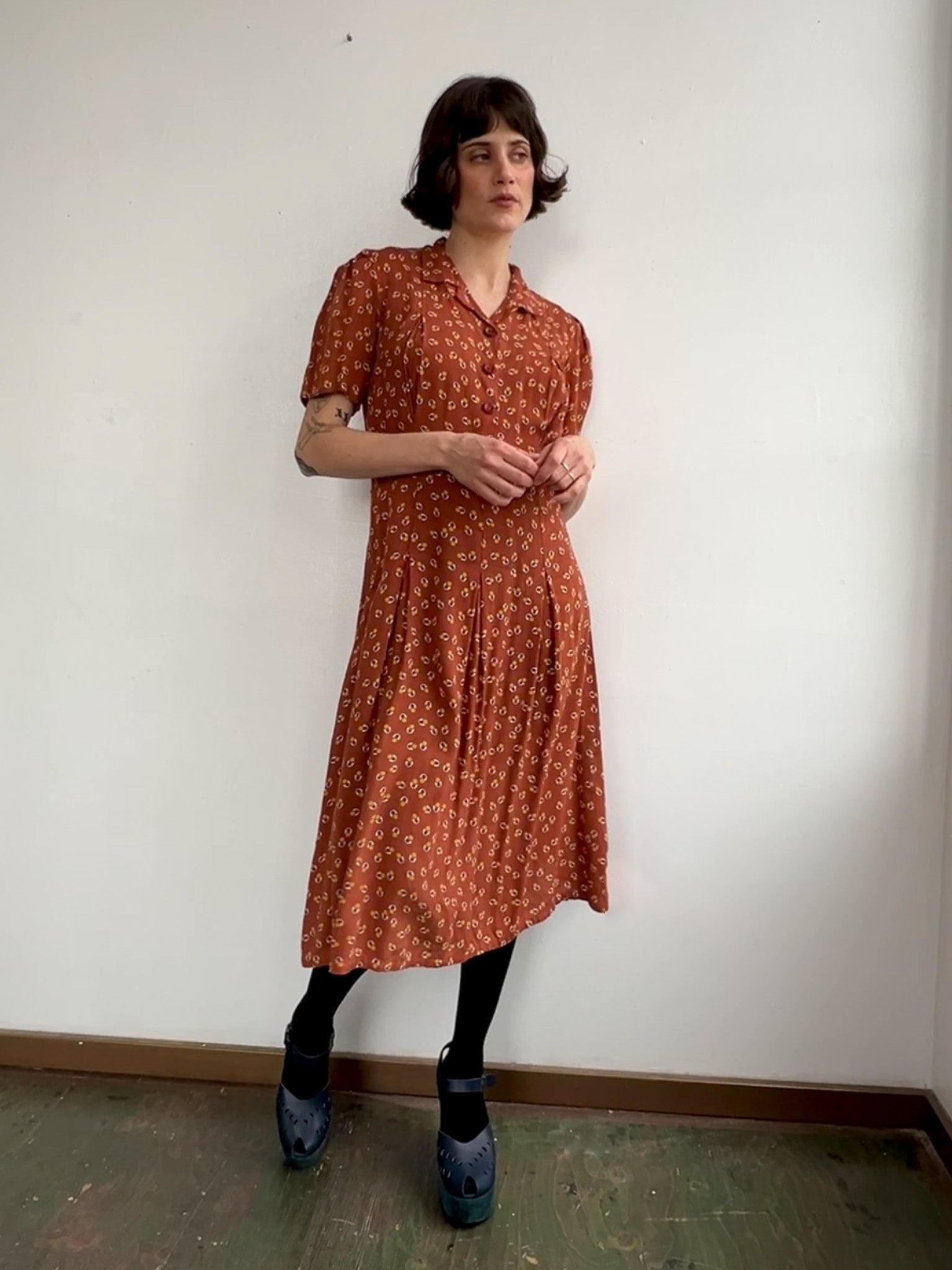 Vintage Cinnamon 1940s Print Dress - Cinnamon | Garmentory