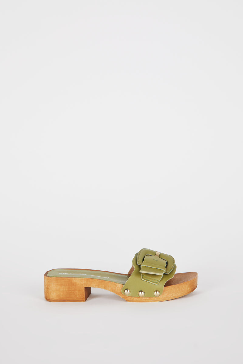 "INTENTIONALLY __________." Mar Clog | Garmentory
