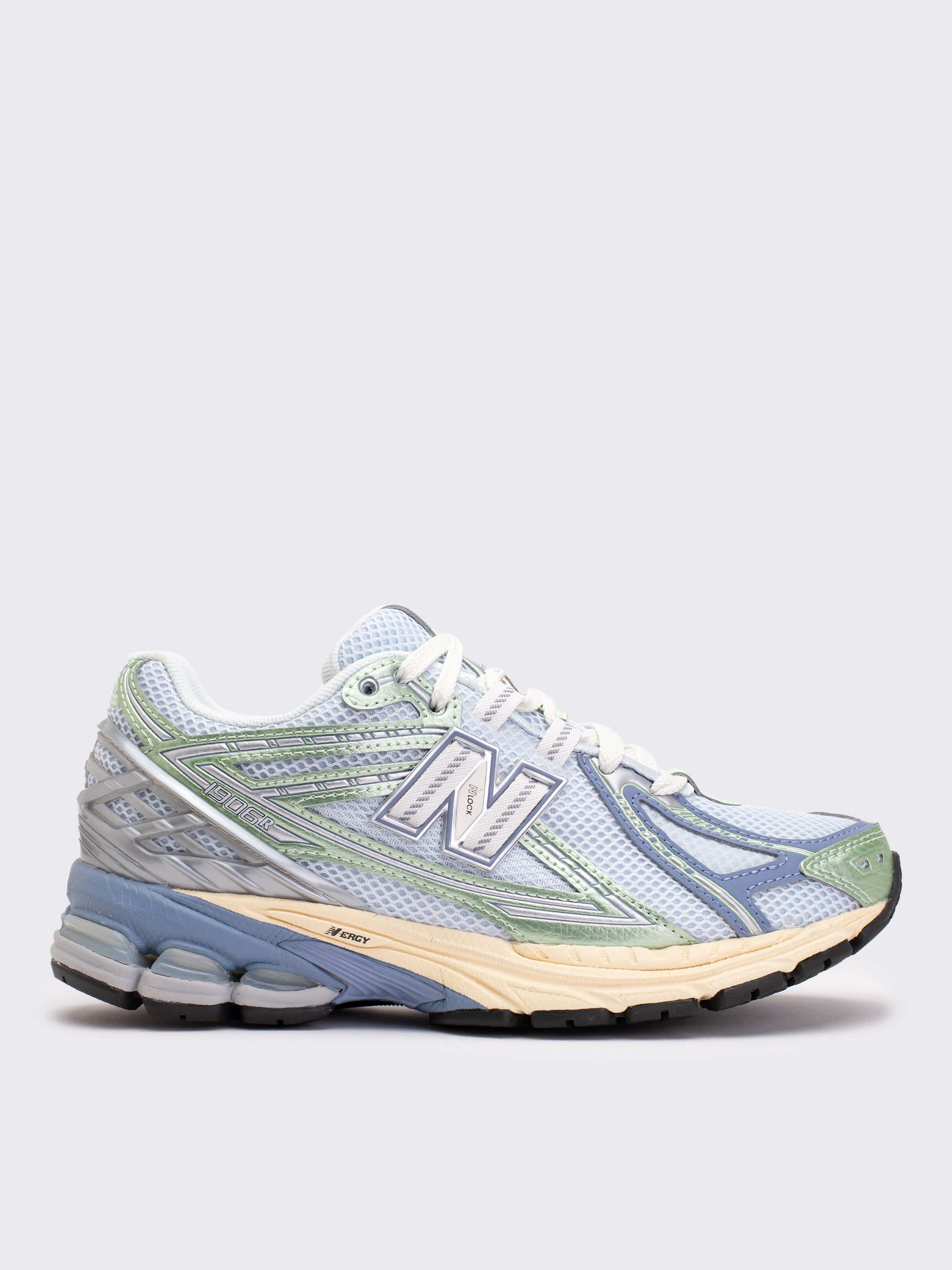 New Balance U1906RNE Sneaker - Ice Blue/Silver | Garmentory