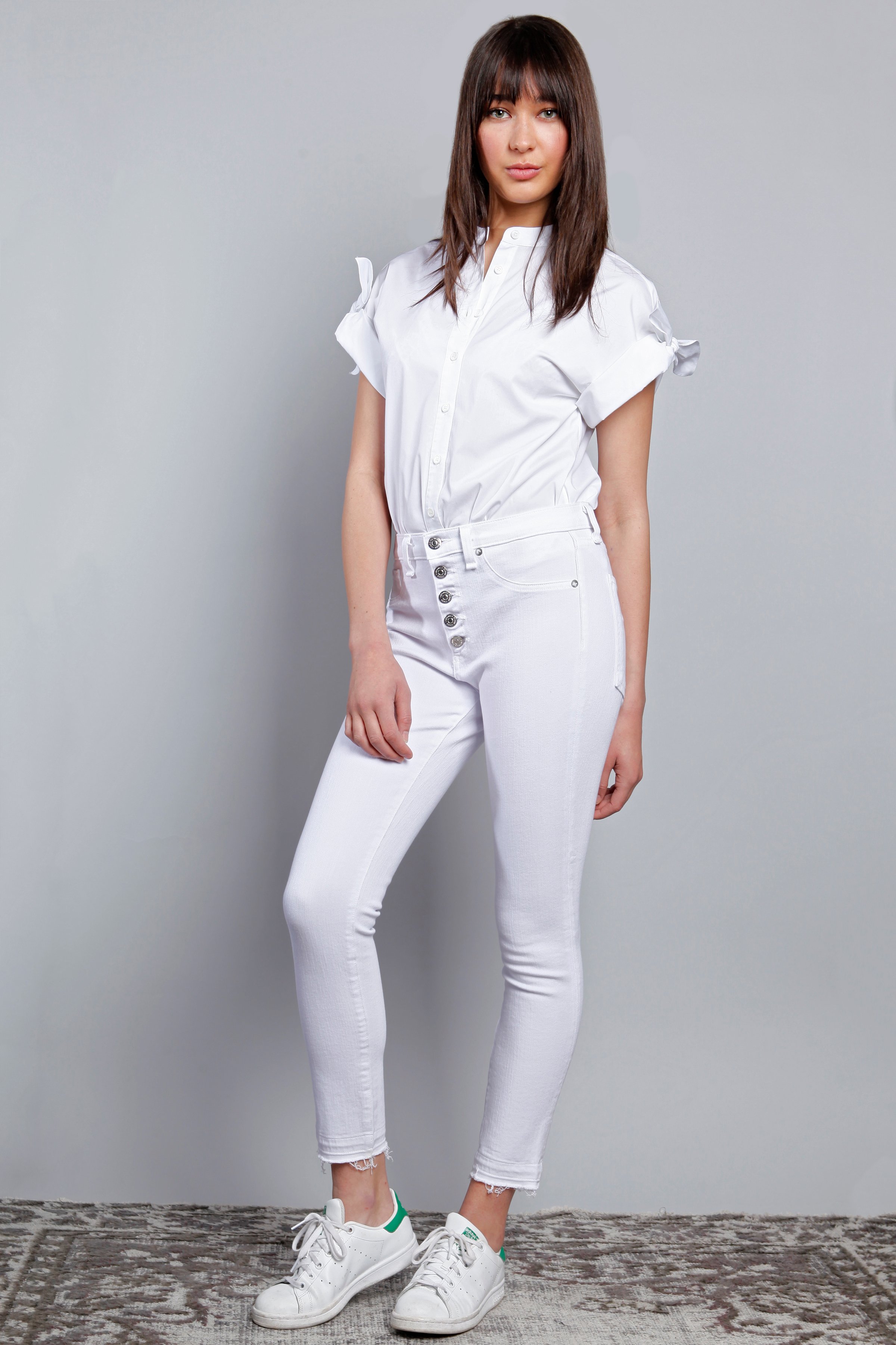 Deb Skinny Jeans And A Shirt