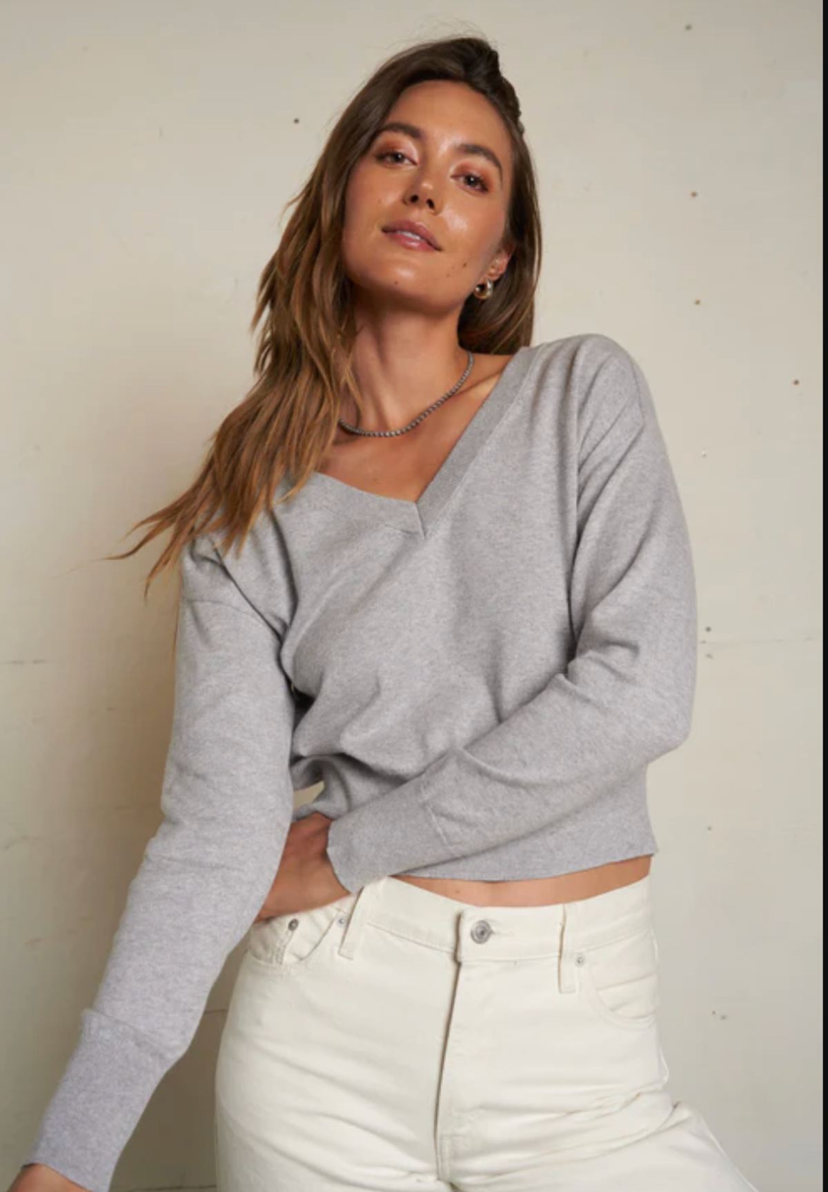 PERFECTWHITETEE Georgina Cashmere V Neck Sweater - Heather Grey ...