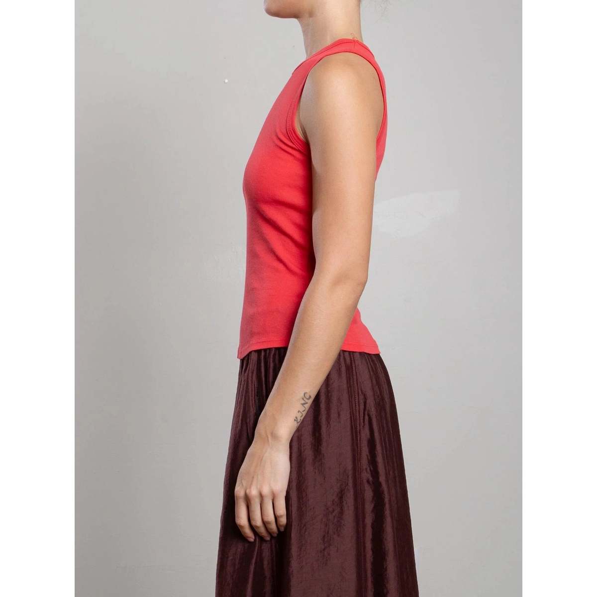 Pharaoh Athena Tank in Lightweight Rib Tank - Poppy | Garmentory