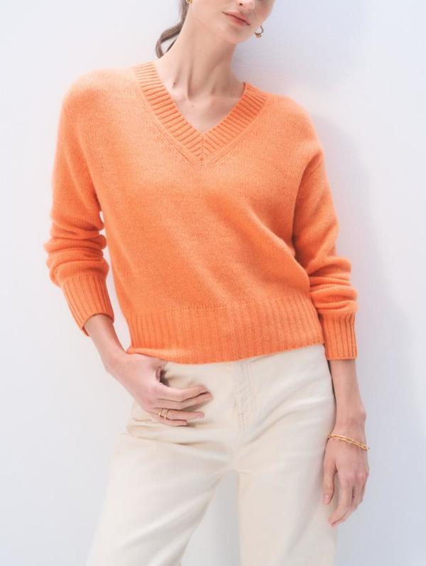 White + Warren Featherweight Cashmere V-Neck Sweater - Orange Fresco ...
