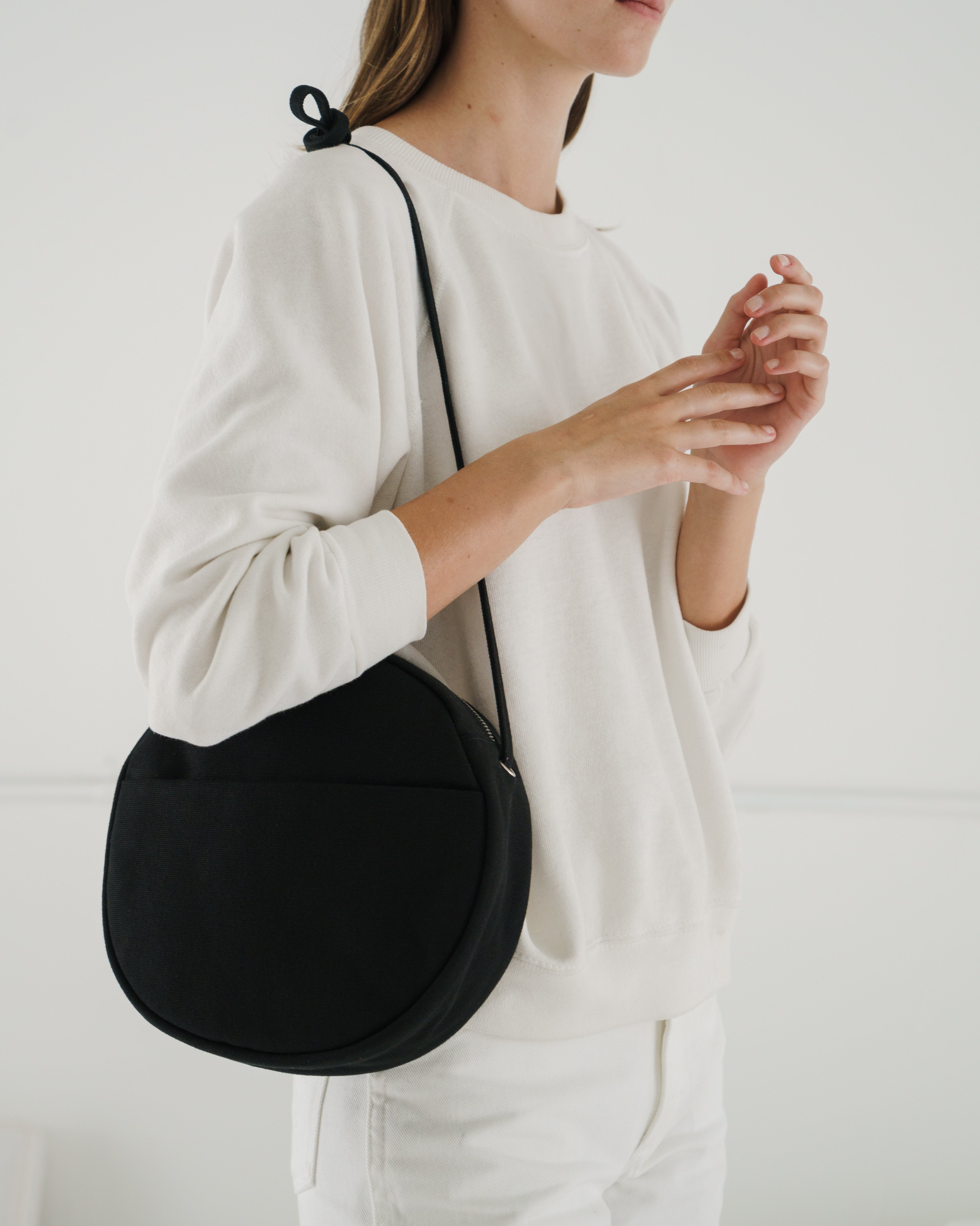 BAGGU Medium Canvas Circle Purse - Black | Garmentory